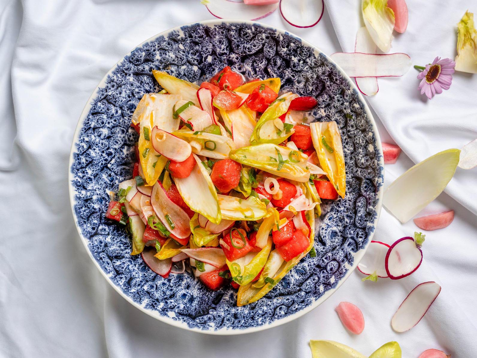Zomerse salade met witlof | 240 kcal | En óf je witlof lust